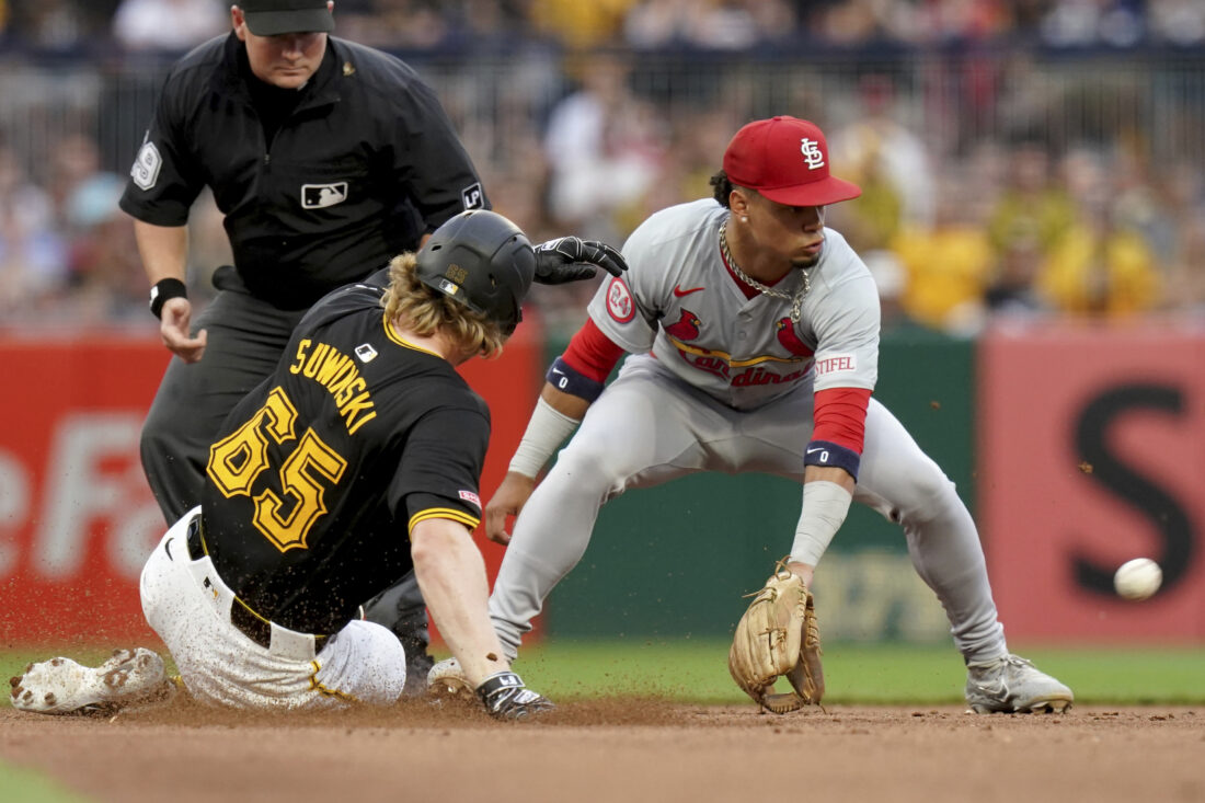 Cardinals score in 9th and top Pirates | News, Sports, Jobs - The Times ...